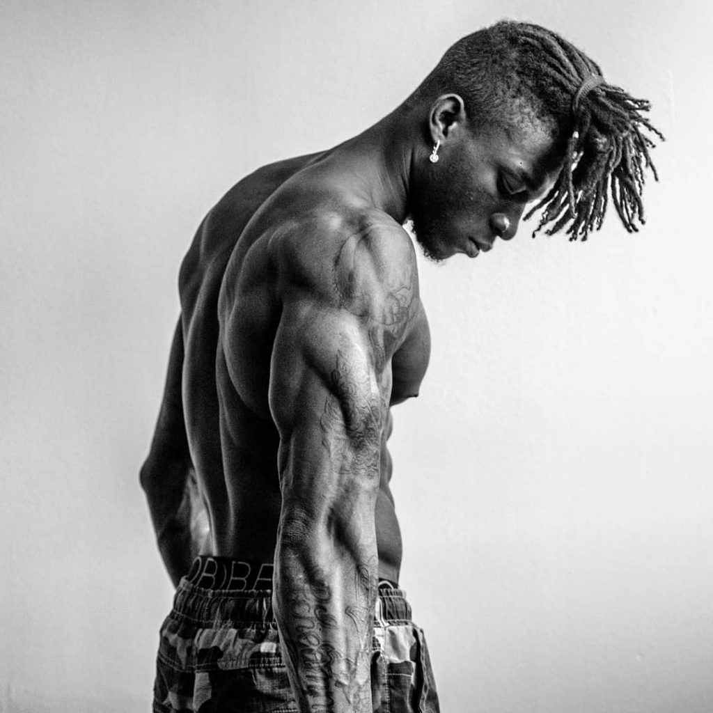 Eye Candy: Street Workout Specialist Giampaolo Calvaresi aka ‘Showtime ...