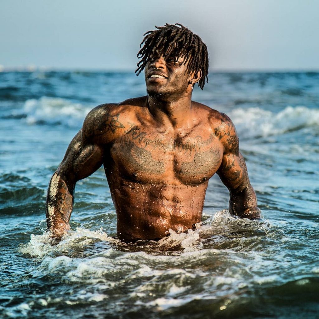 Eye Candy: Street Workout Specialist Giampaolo Calvaresi aka ‘Showtime ...