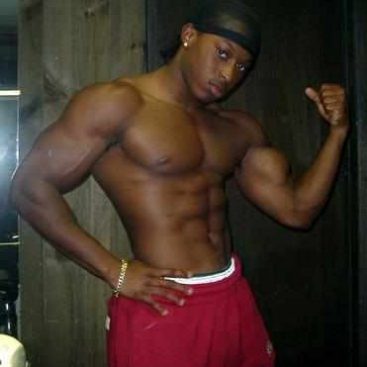 Morning Eye Candy: Footballer Michael Ray Garvin - Popglitz