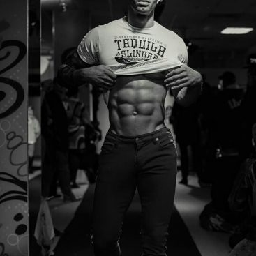 Eye Candy: Virginia Model Steven Johnson - Popglitz