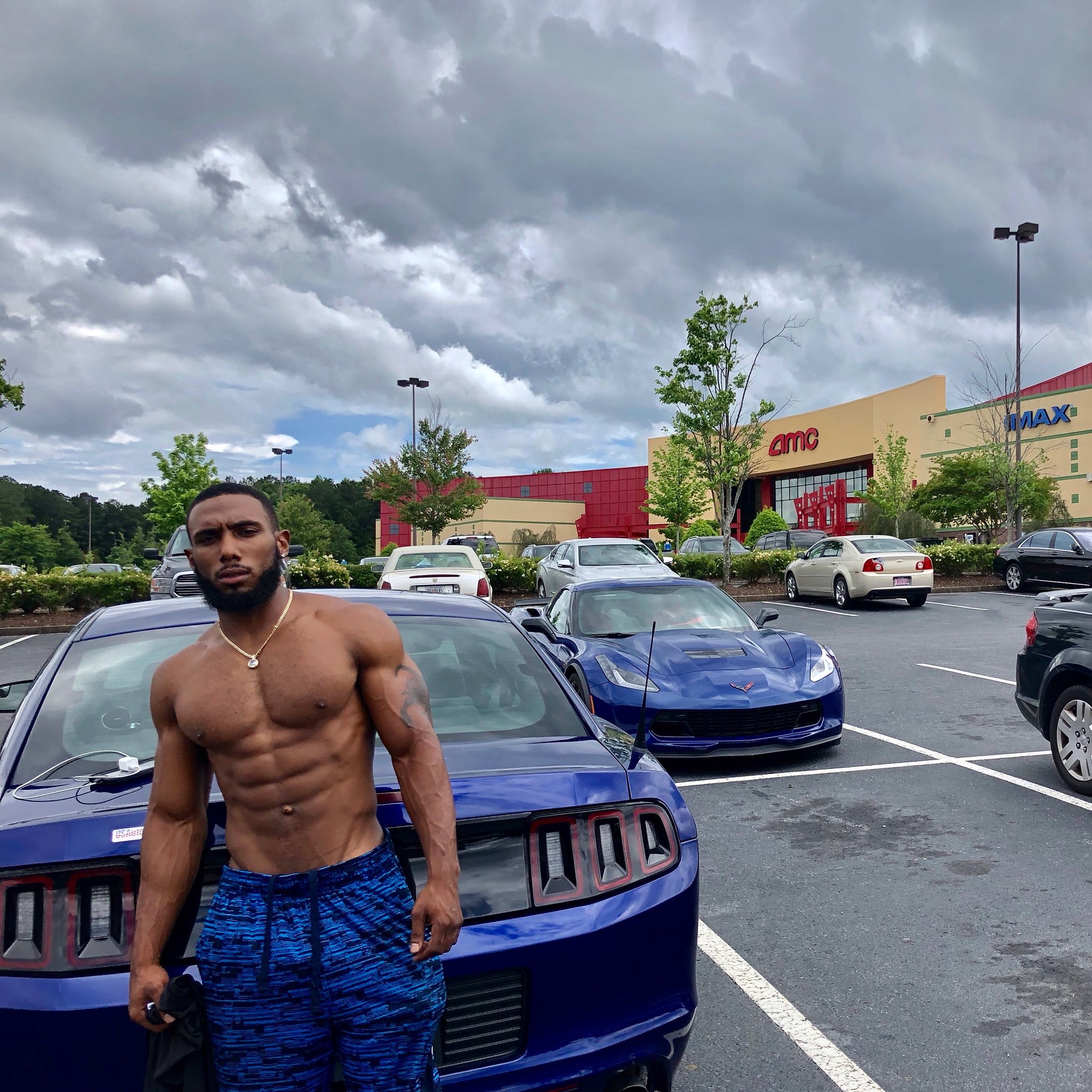 ATL Eye Candy & Former Paint & Sip Model Drevon Odoms and His Nudes ...